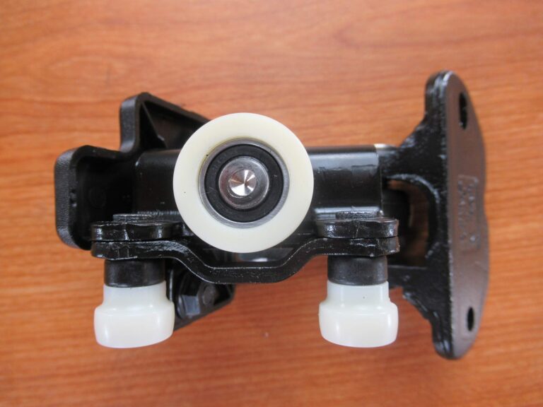 Mopar 68271843AA ROLLER SLIDING DOOR – FORTLUFT Auto Parts